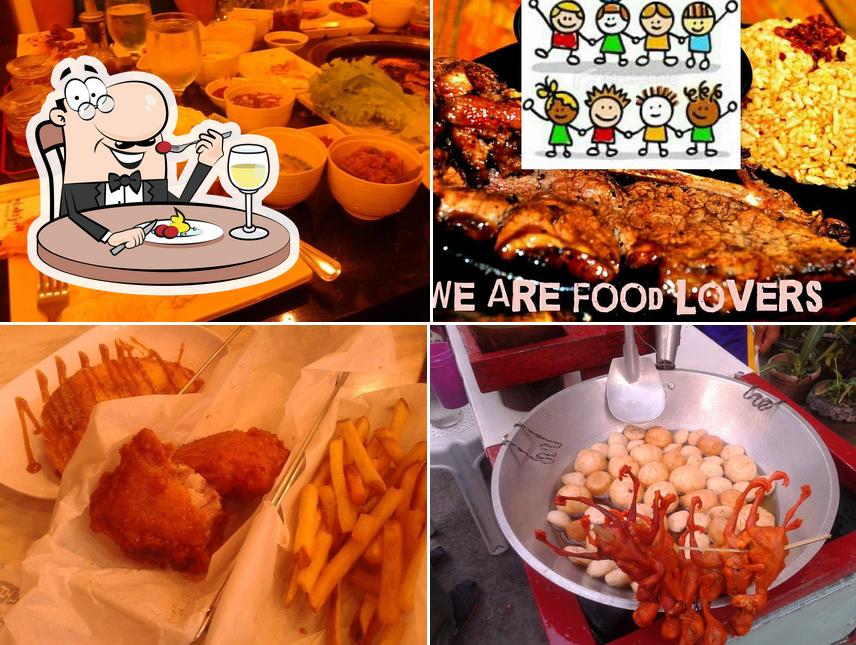 FOOD TRIP Buddies - food & places reviews restaurant, Manila