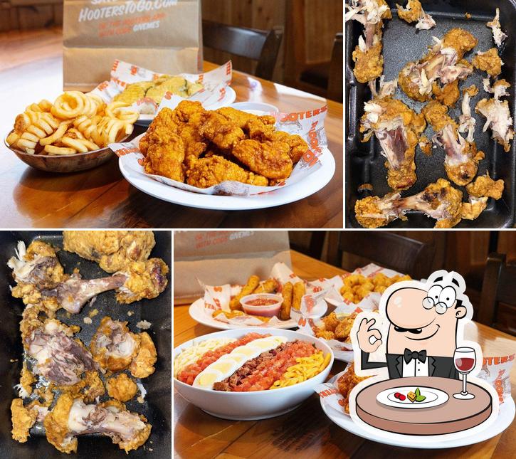 Hooters in Joliet - Restaurant menu and reviews