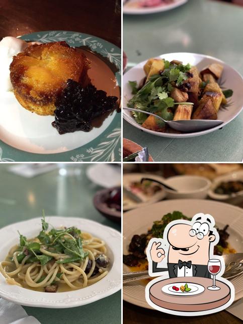 Mud Hen Water, 3452 Waialae Ave in Honolulu - Restaurant menu and reviews