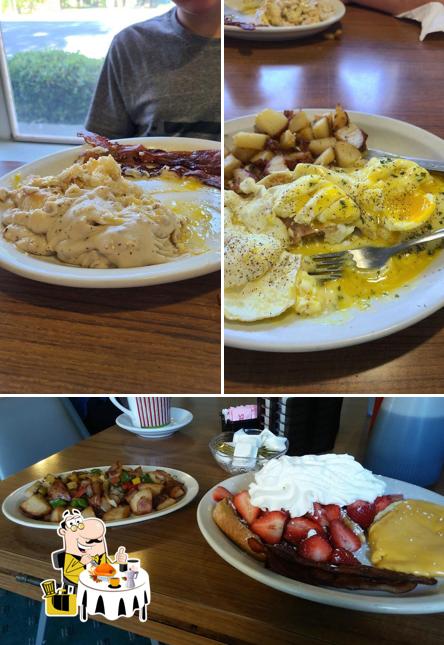 Mom's Home Cooking, New Smyrna Beach - Restaurant menu, prices and reviews