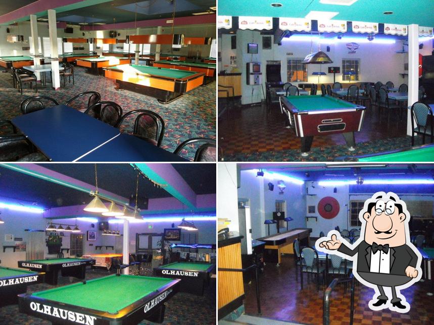 Blue dolphin billiards and restaraunt in Dana Point - Restaurant reviews
