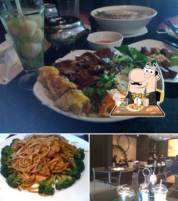 Pho 88 Restaurant, Toronto, 270 Spadina Ave