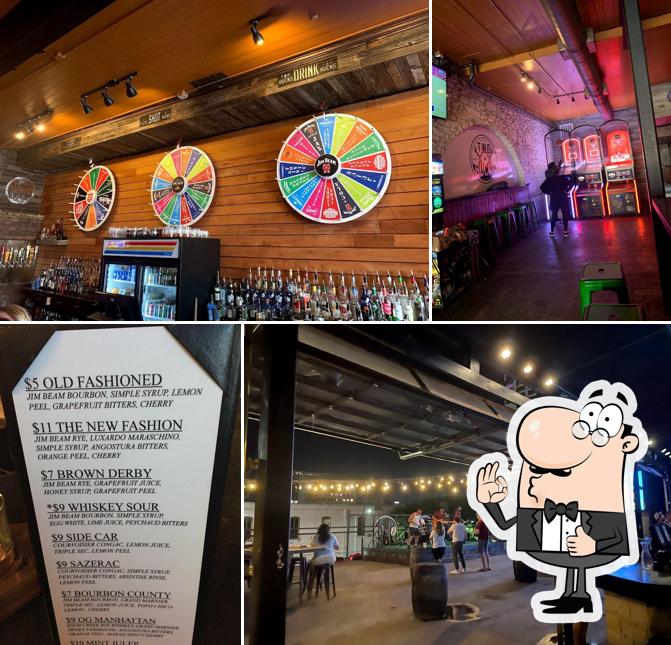Two Bucks in Austin - Restaurant reviews