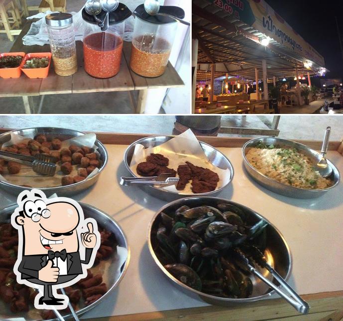 ปลาเค็มทอด นมสด restaurant, Photharam