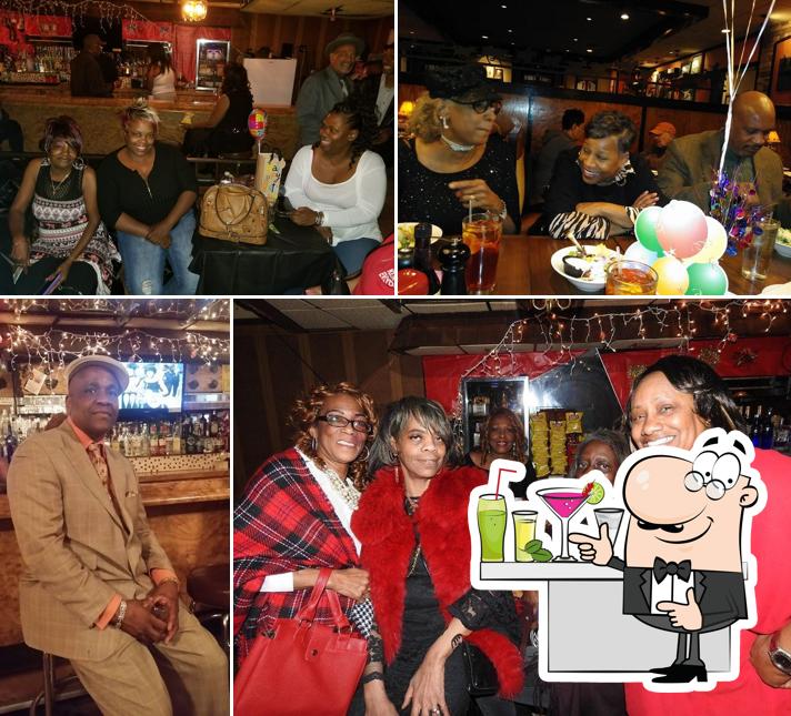 Christine's Bar & Lounge, Cleveland - Restaurant menu, prices and reviews