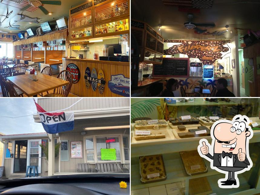 Flipperz Family Bar & Grill in Emerald Isle - Restaurant menu and reviews