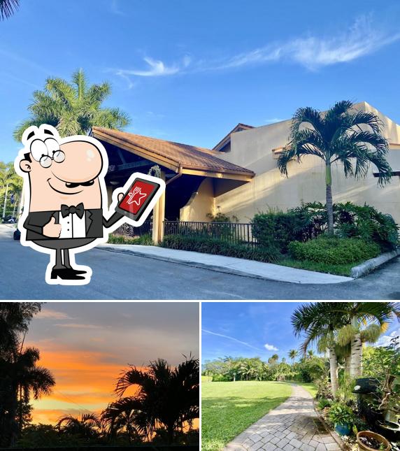 Hippocrates Wellness, West Palm Beach - Restaurant menu, prices and reviews