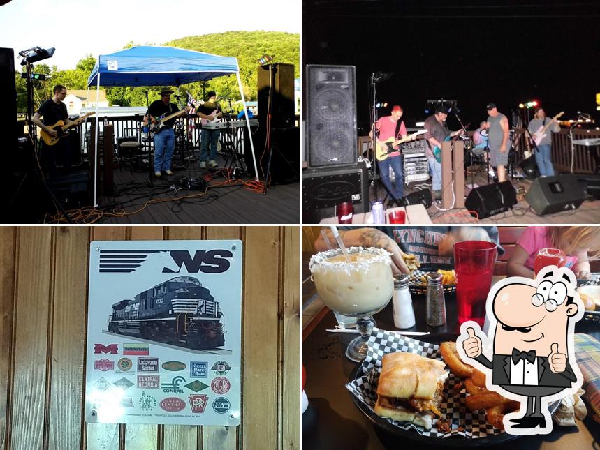 The Rail Bar & Grille in Covington - Restaurant reviews