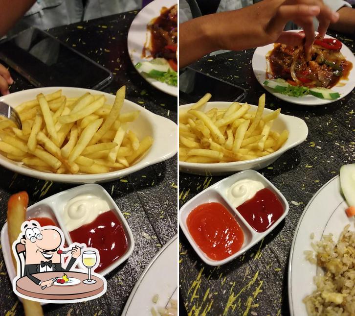 Hang out De cafe, Sungai Liat - Opiniones del restaurante