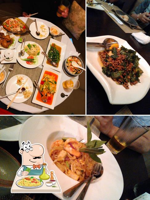 Khow Hom, Bangkok, Sala Daeng - Restaurant menu, prices and reviews