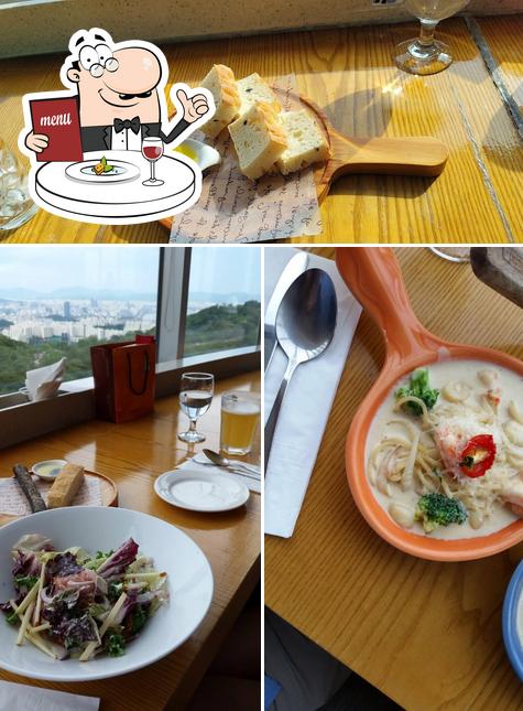 The Place Dining restaurant, Seoul, Yongsandong 2(i)-ga - Restaurant ...