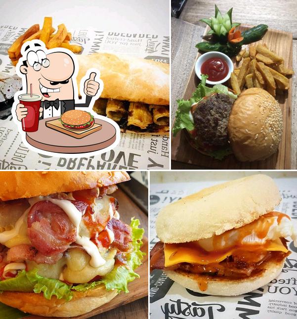 SPEEDWAY Sports Bar & Grill Seminyak, Kuta, Jl. Mertanadi No.63 ...