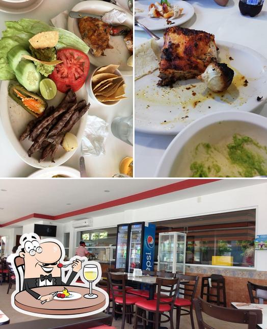 Pollo Feliz restaurant, Veracruz, C. Laguna del Rosario 56 - Restaurant ...