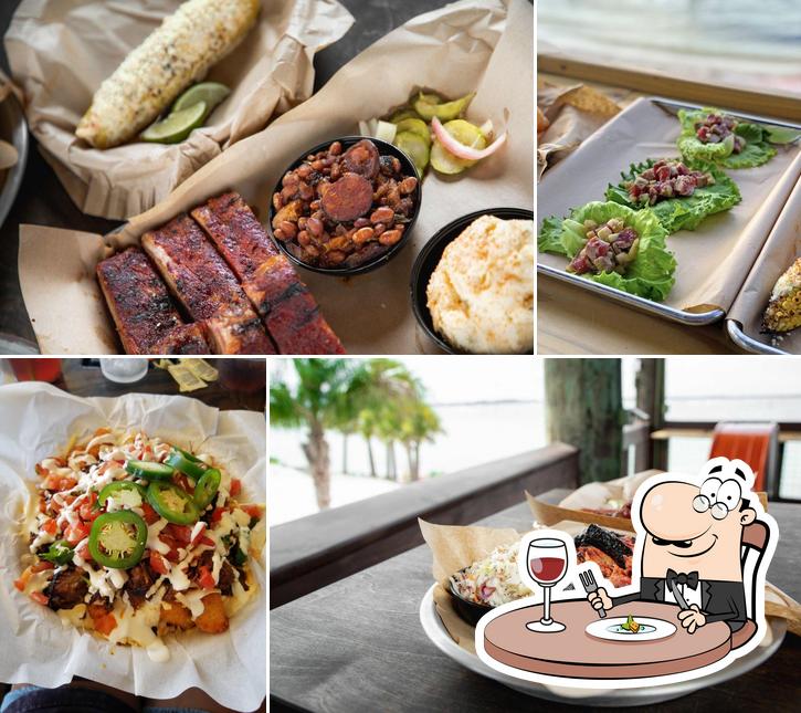 Water Pig BBQ, Pensacola Beach, 5 Via De Luna Dr K - Carta del ...
