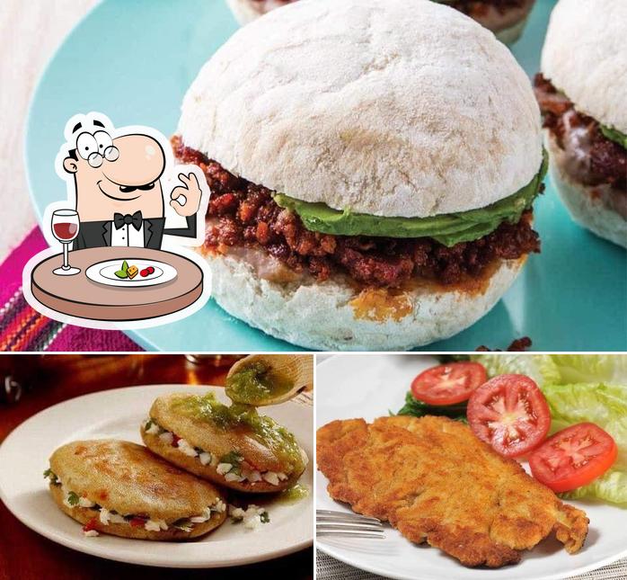El Conta Restaurante, Saltillo, escuela primaria - Restaurant reviews