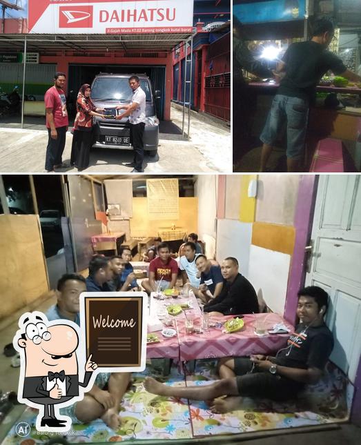 Angkringan Sego Kucing cafe, Barong Tongkok - Restaurant reviews