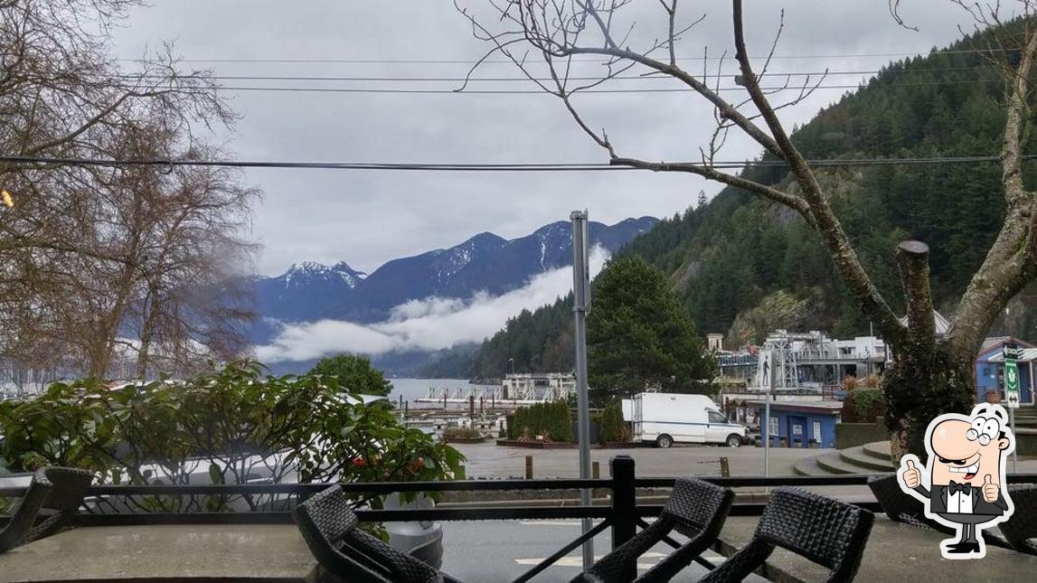 Troll's Restaurant in West Vancouver - Restaurant menu and reviews