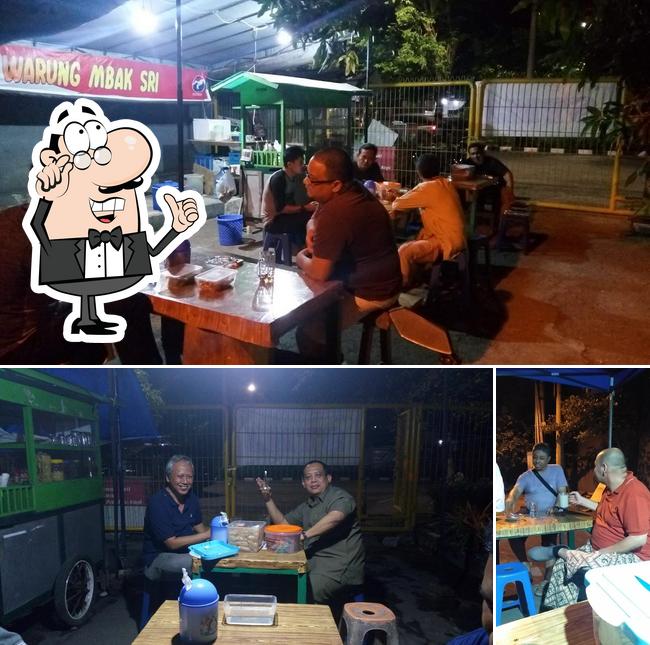STMJ TAURAMPHS cafe, Surabaya - Restaurant reviews