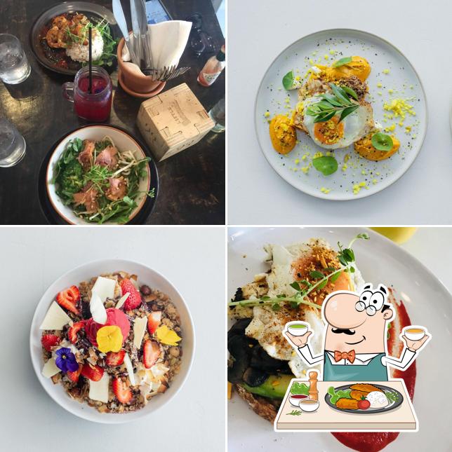 Little Mermaid Cafe Bar in Mermaid Beach - Restaurant menu and reviews