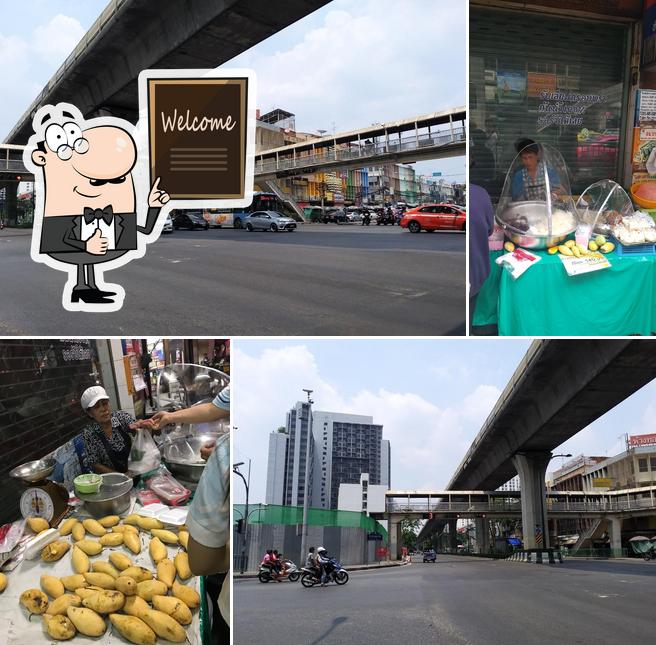 Mango sticky rice restaurant, Bangkok, 269 Phahonyothin Rd - Restaurant ...