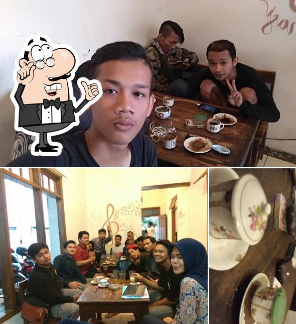 Kayon Coffee, Malang - Restaurant menu, prices and reviews