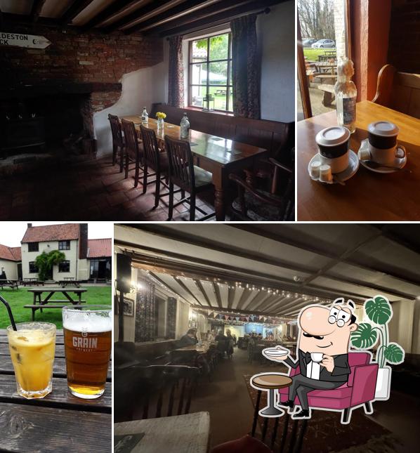 The Locks Inn Community Pub, Geldeston - Restaurant menu, prices and ...