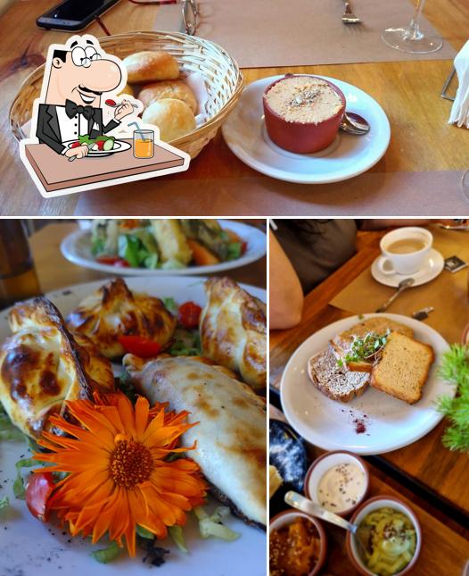 FLORA - Brunch & Café & Bar, Godoy Cruz - Restaurant menu, prices and ...