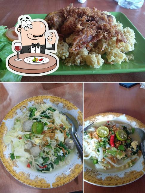 Cafetería Dapur Mbok Gendhuk, Padang - Opiniones del restaurante