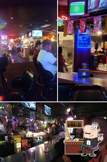 Sharky's Pub and Grub in Springfield - Restaurant menu and reviews
