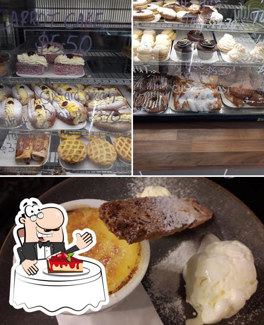 Bake and Brew, 350F Hibiscus Coast Hwy in Orewa - Restaurant reviews