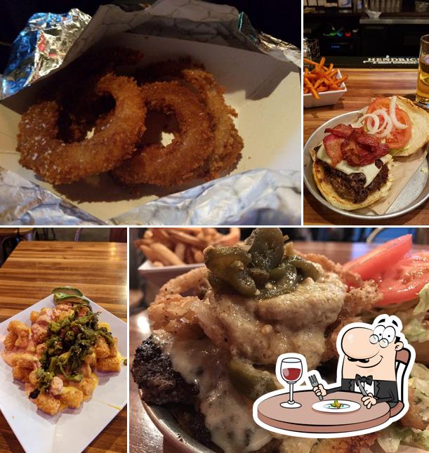 Toro Burger Bar, 6590 Montana Ave in El Paso - Restaurant menu and reviews
