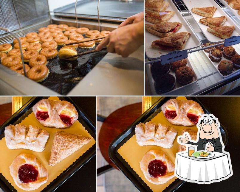 Tony's Donuts & Cafe, 6045 Howdershell Rd in Hazelwood - Restaurant ...