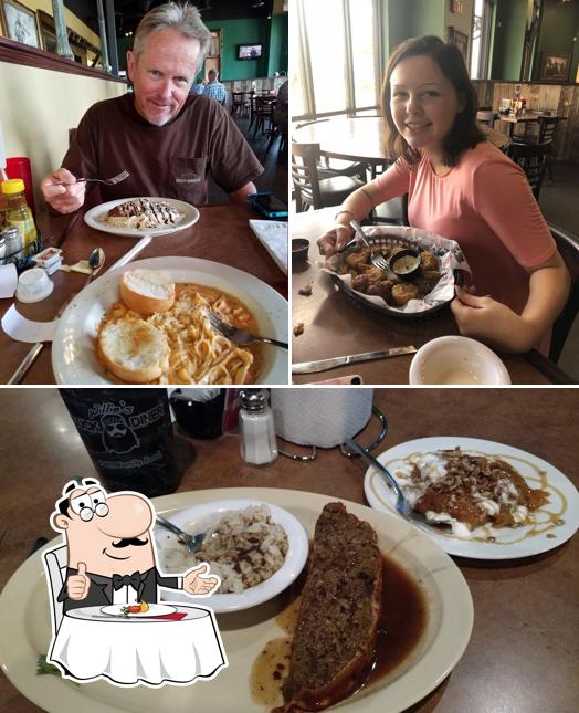 Willie's Duck Diner, West Monroe - Restaurant menu, prices and reviews