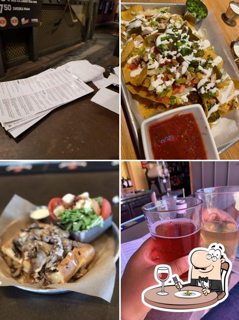 Creatwood Tavern & Rooftop, Smyrna - Restaurant menu, prices and reviews