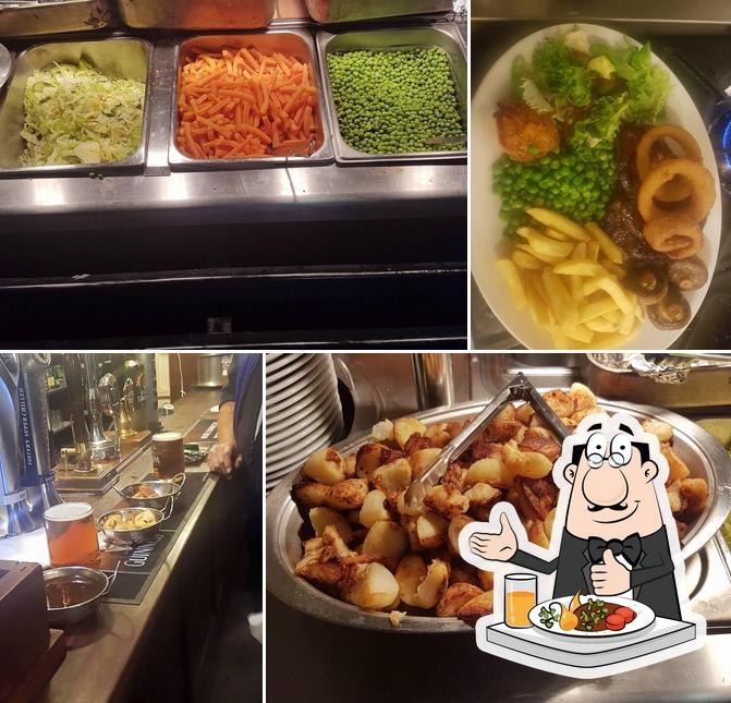 The Half Moon, Midhurst - Restaurant menu, prices and reviews