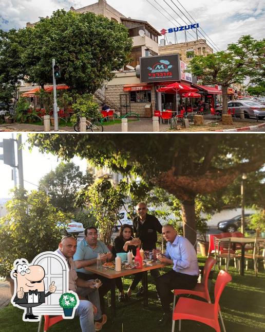 Shawarma VeFalafel Ha'Ahim restaurant, Haifa