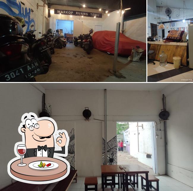 Warkop Ruang Temu cafe, Surabaya - Restaurant reviews
