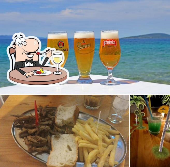 Beach Bar Delfin, Zaostrog - Recensioni del ristorante