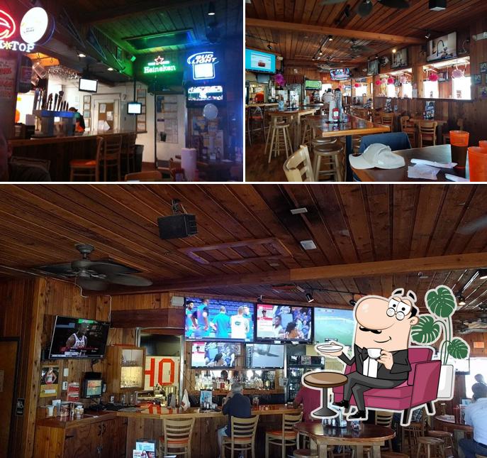 Hooters, Merritt Island - Restaurant menu, prices and reviews