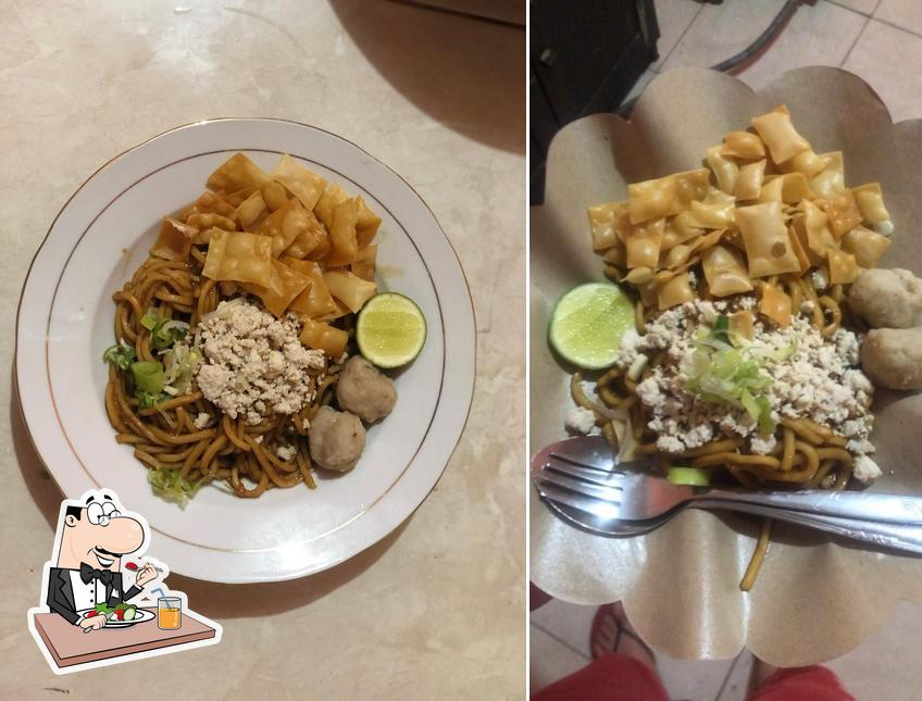 Mie Jago pedas by @cakebymozaaa dan @mozaglowing_mks restaurant ...