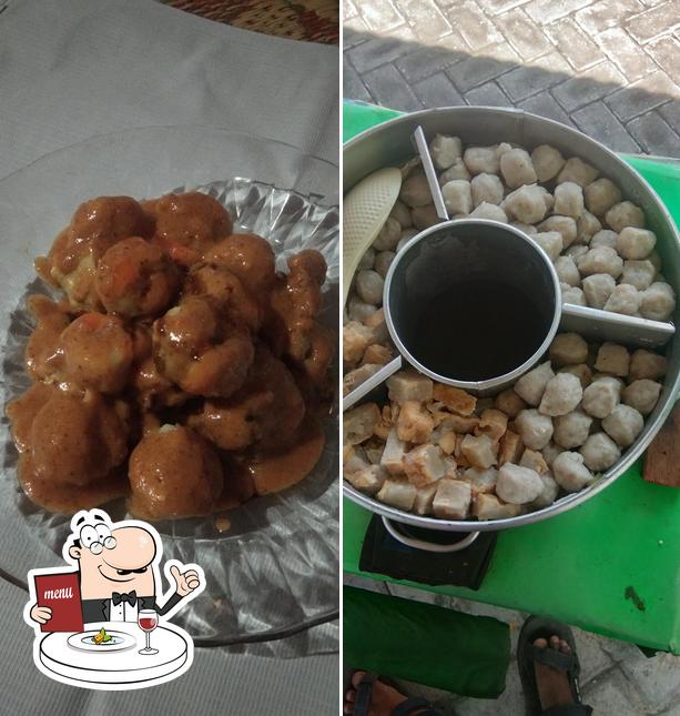 Pentol OMM aneka rasa restaurant, Mangge