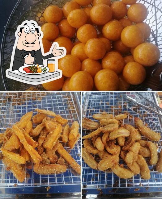 กล้วยทอด & มันเทศ - Fried Banana & Sweet Potato restaurant, Nong Ruea