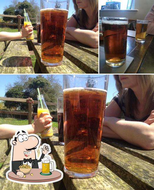 The Boot Inn, Tisbury - Restaurant menu, prices and reviews