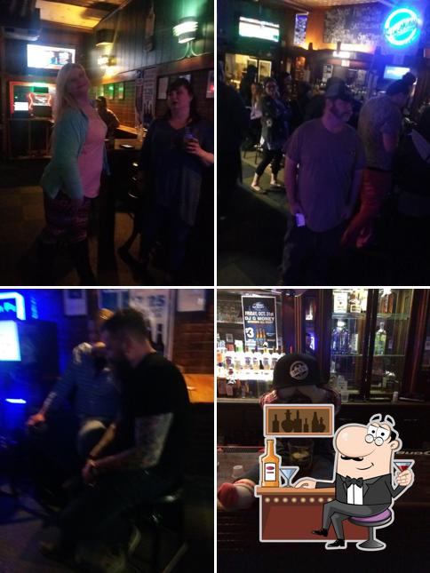 Full Moon Bar & Grill in Batavia - Restaurant menu and reviews