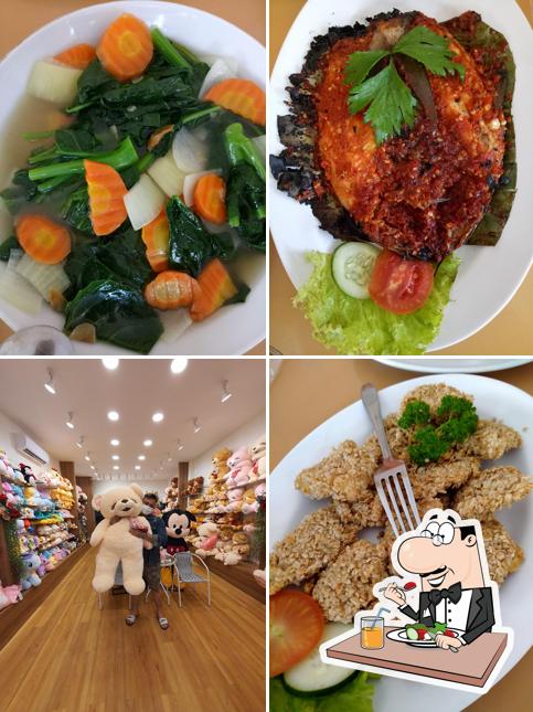 Restaurante Golden Resto, Kudus, Jl. Jend. Sudirman No.95 - Opiniones ...
