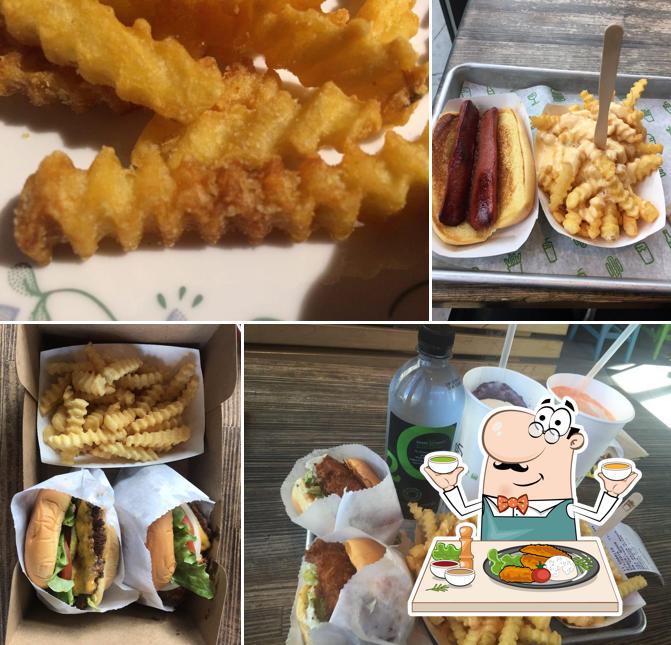 Shake Shack Downtown Brooklyn, 409 Fulton St in New York City ...