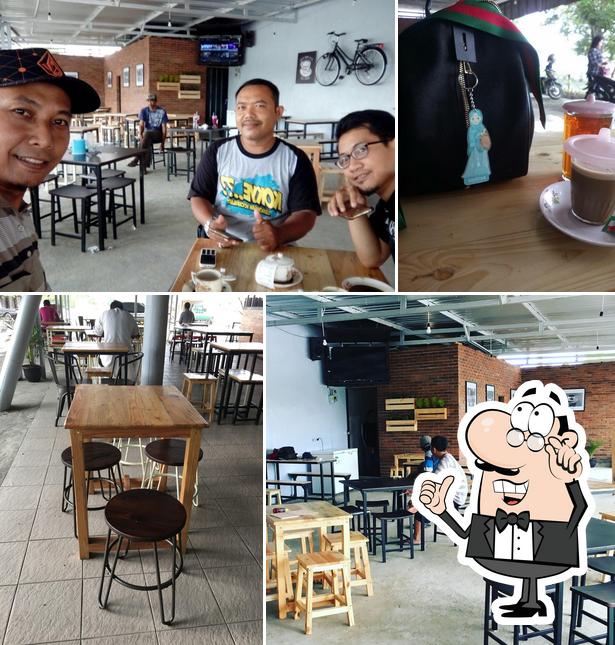 Lik Kopi Pahlawan cafe, Lamongan - Restaurant reviews