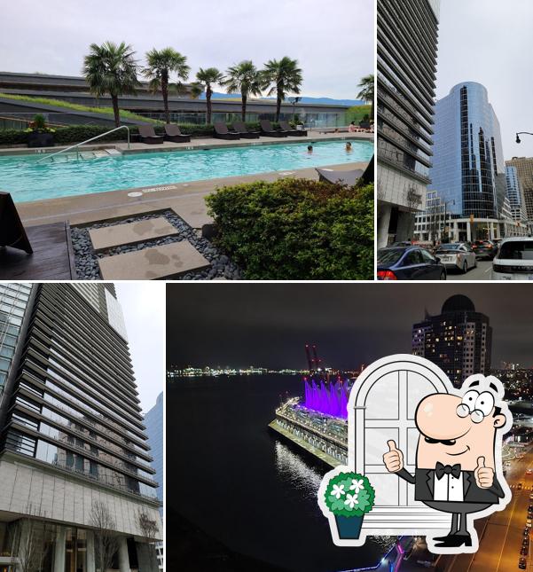 Fairmont Pacific Rim in Vancouver - Restaurant reviews