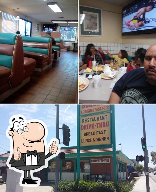 Louis Place Burgers, Long Beach - Restaurant menu, prices and reviews