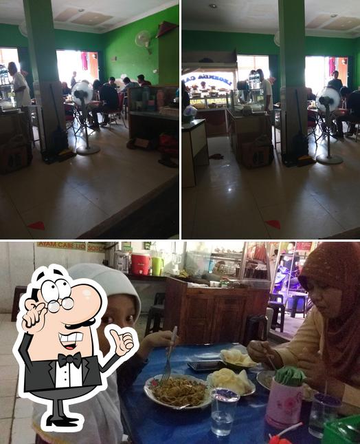 Legenda Cafe, Batam - Restaurant reviews
